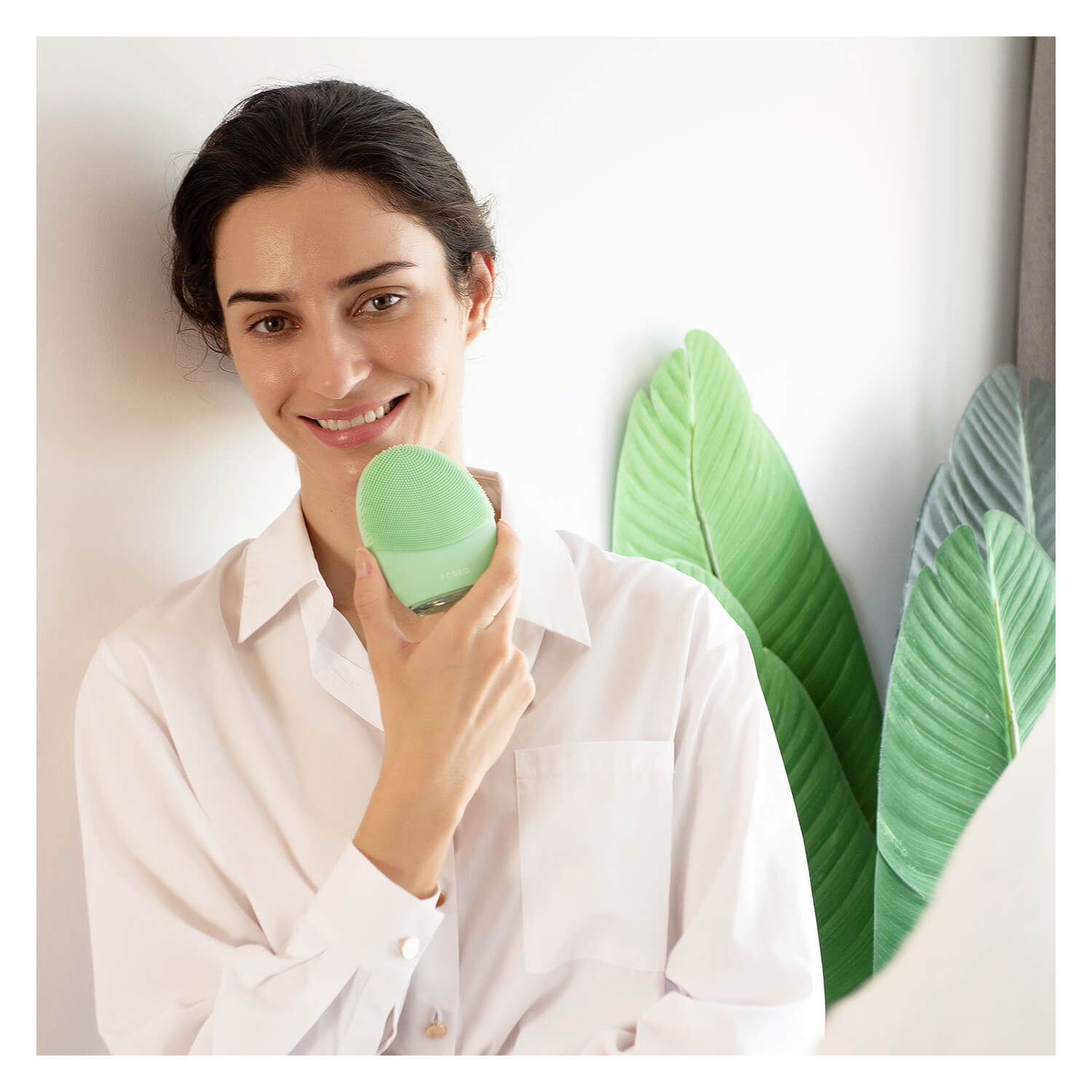 Foreo LUNA™ 4 - Combination Skin Smart Facial Cleansing & Firming ...